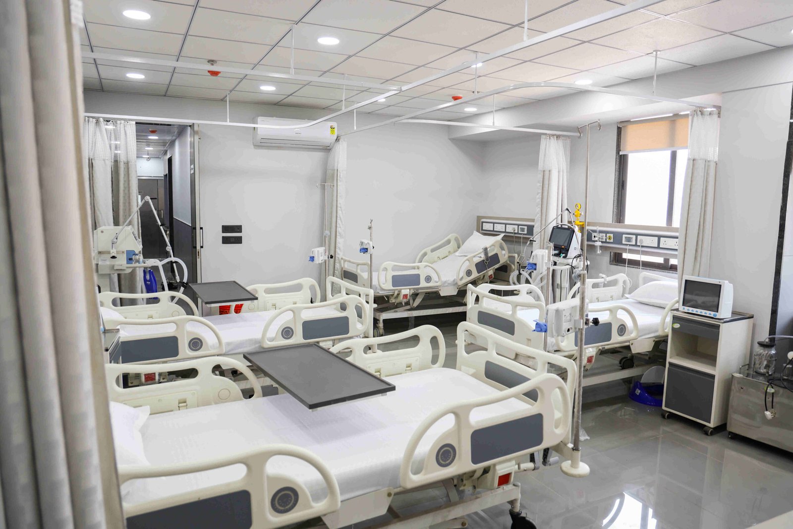 Best Cancer Hospital in Surat | Advanced Cancer Treatment